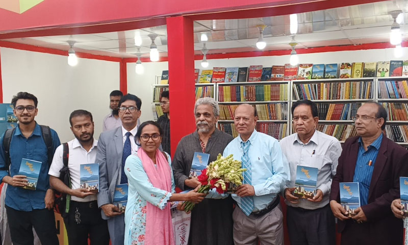 Book ‘Jiboner Pothe Pothe’ unveiled at Ekushey Book Fair